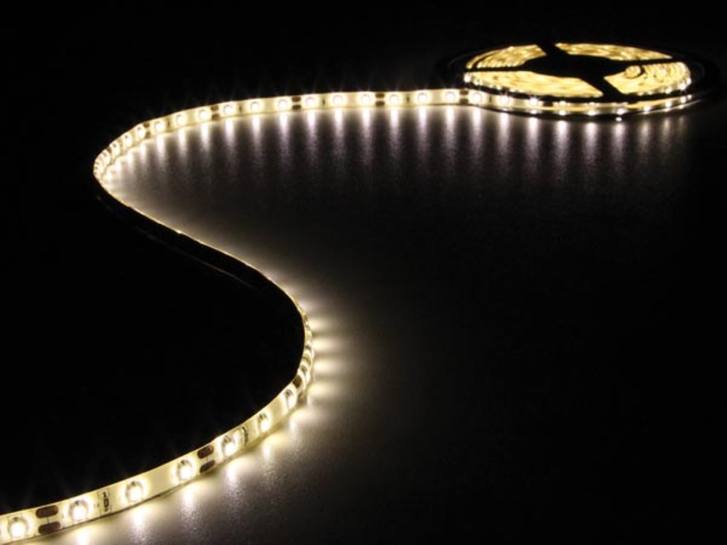 Velleman LB12M130WWN: FLEXIBLE LED STRIP - WARM WHITE - 300 LEDs - 5m ...
